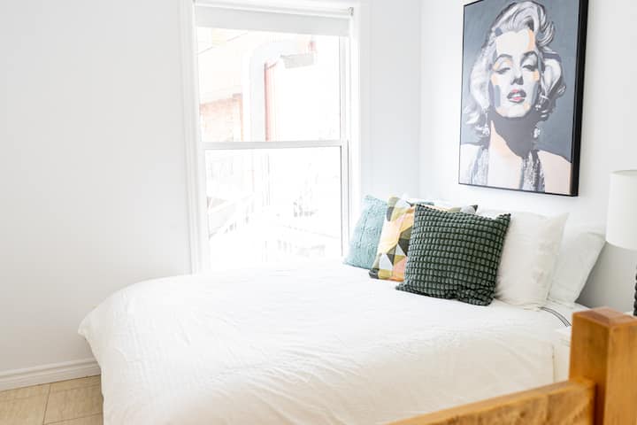 2 Floors Apartment Rent Downtown - Free Parking - Levis