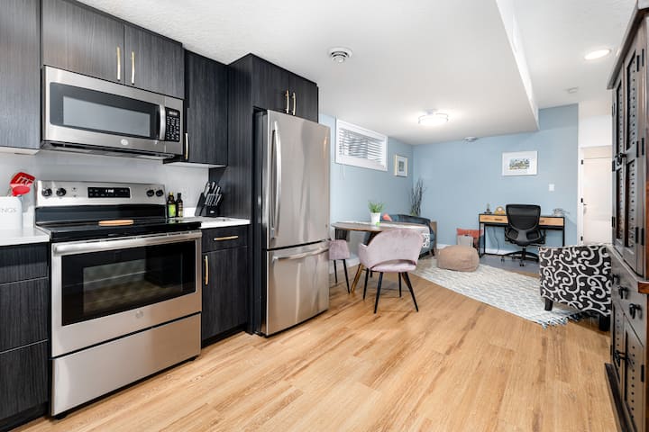 The Sunshine Suite - Edmonton