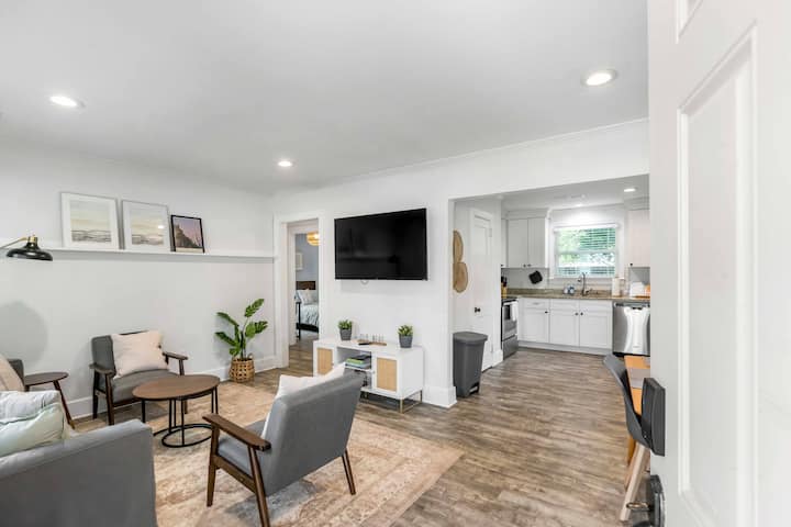 Park Circle Cottage - Downtown! - North Charleston, SC