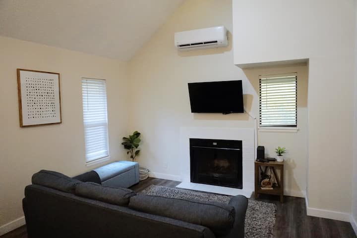 Two Bedroom Loft, King Beds, Down Town Convenience - Salt Lake City, UT