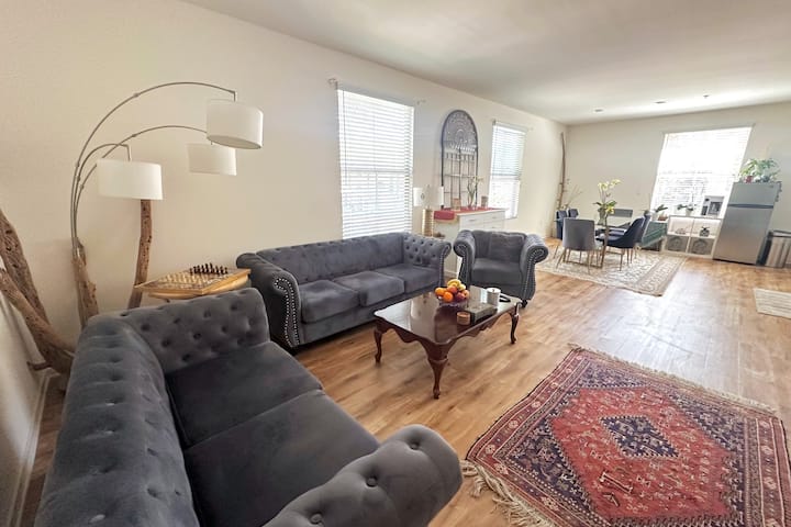 Luxury Apartment-spectrum Irvine - Irvine, CA