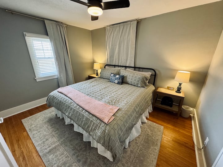Stylish City Escape | 3bed/1 Ba - Sioux Falls, SD