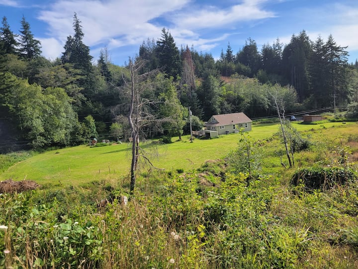 The Rustic Roost - Coos Bay, OR