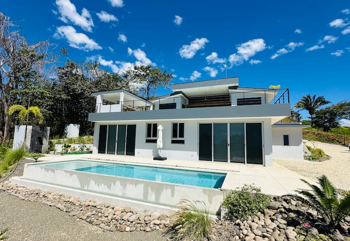 Luxurious 7 Bedroom Villa - Nosara