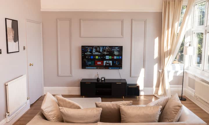 Luxury 2 Bedroom Apartment - Leicester