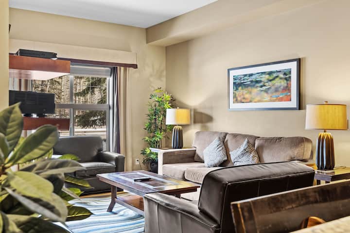 Cozy Condo In Canmore With Hot Tub And Sauna - Canmore