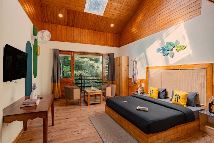 The Bohemian Loft: Spacious Attic Retreat In Kasol - Kasol
