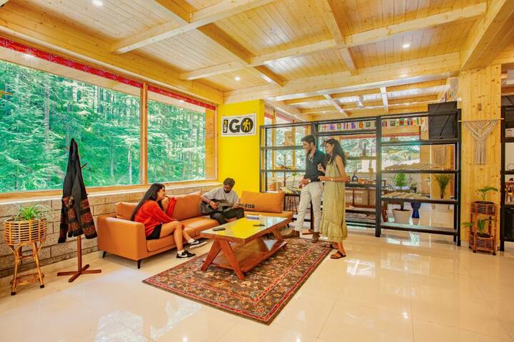 The Bohemian Loft: Spacious Attic Retreat In Kasol - Kasol