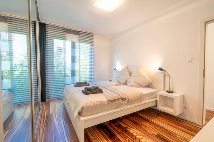 Elegante Wohnung In Bester Lage - Bremen