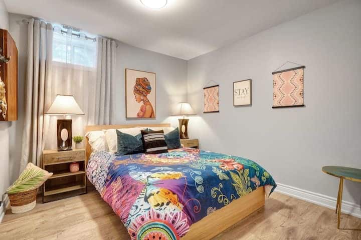 Yonge & Eglinton 2b2bath Midtown Luxury Suite - Toronto, ON