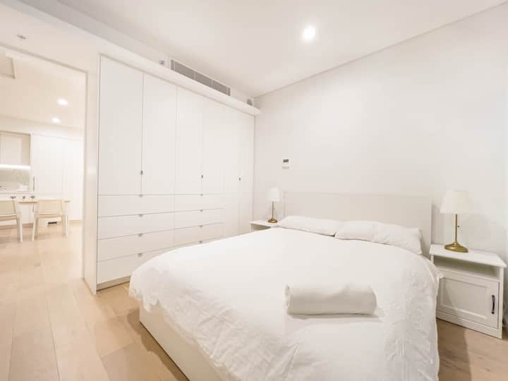 Modern 1-bedroom Flat In North Sydney - North Sydney