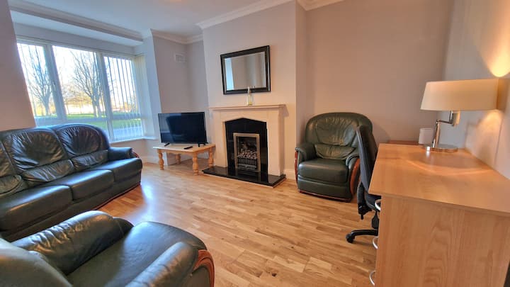 Cosy 3 Bedroom All Ensuite - Galway
