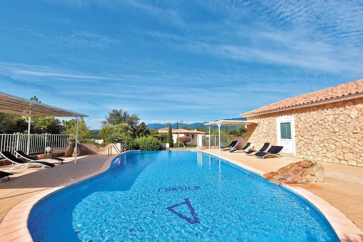 Studio Pour 2 Personnes - Plage de Pinarellu