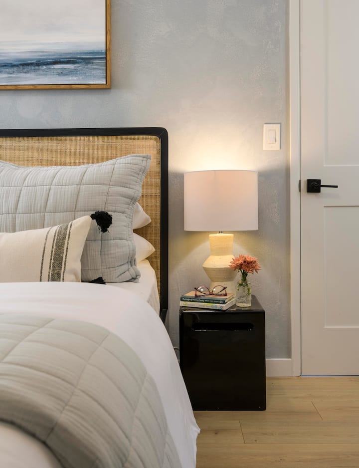 Peaceful Summerland Retreat With Coastal Designs - Montecito, CA