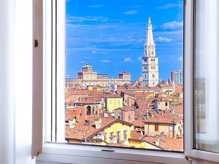 [Vue Sur La Ghirlandina] Penthouse Du Centre - Modena