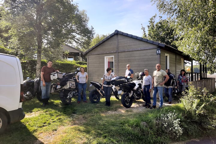 Chalet Paisible Au Bord Du Lac - Lac de Maury