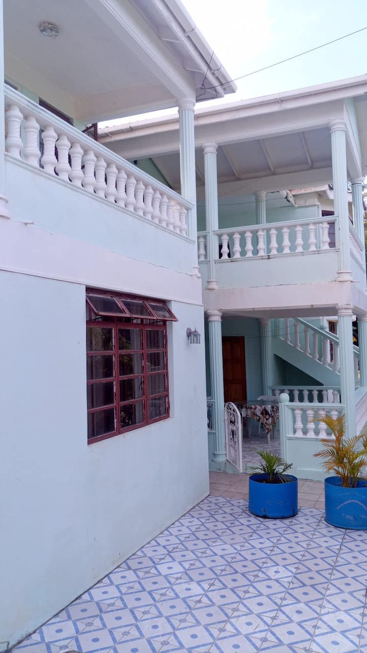House On The Hill At Mero - Roseau