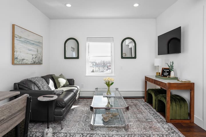 Cozy 2br W/ Full Kitchen Steps To Train - Stamford