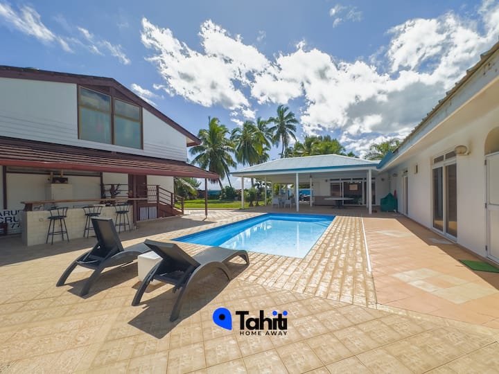 Taunoa Lodge Beachfront House - Tahiti