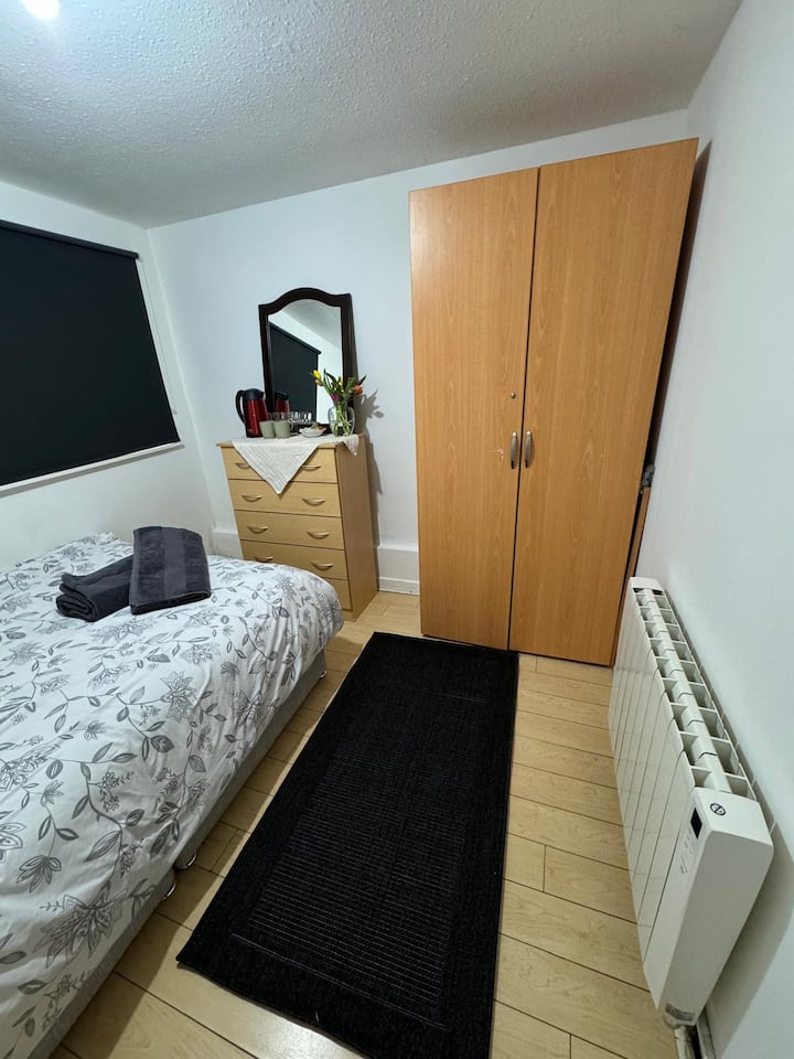 Basic But Cosy Room In Dublin - Dublin