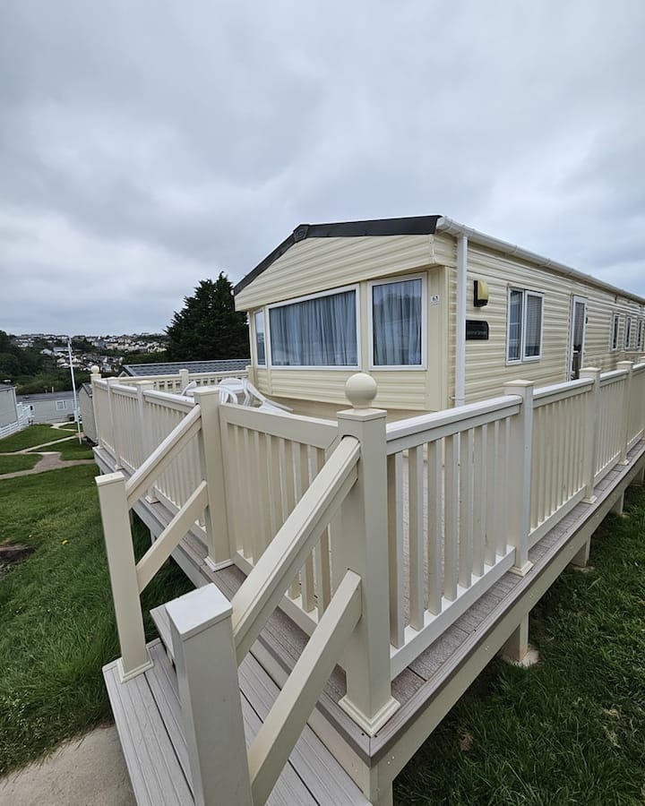 3 Bed Caravan With Wrap-around Decking - L63 - Paignton