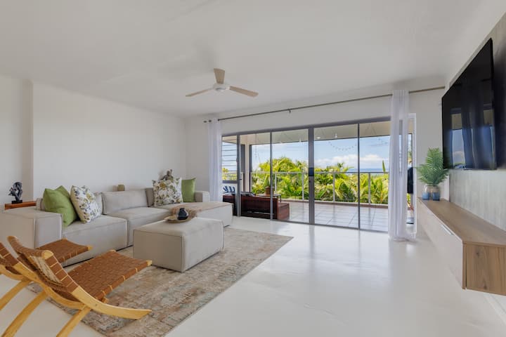 Sea View Sanctuary In Ballito | Pool & Comfort - Ballito