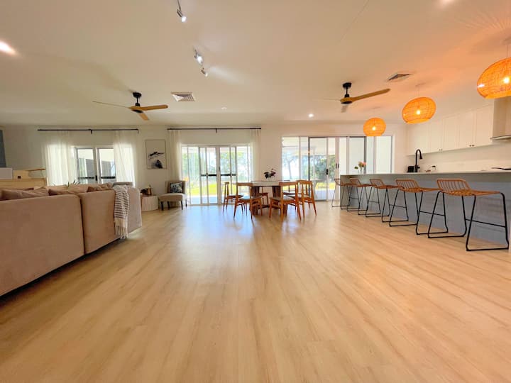 Da White Beachfront House Kewarra Beach - Palm Cove