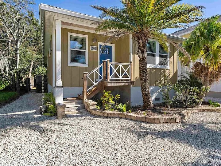 Cute & Comfortable Downtown Stay•parking•privacy - Saint Augustine, FL