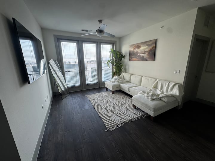 Modern Luxe| 2 Bedroom| 15 Mins Dwntwn - Farmers Branch, TX