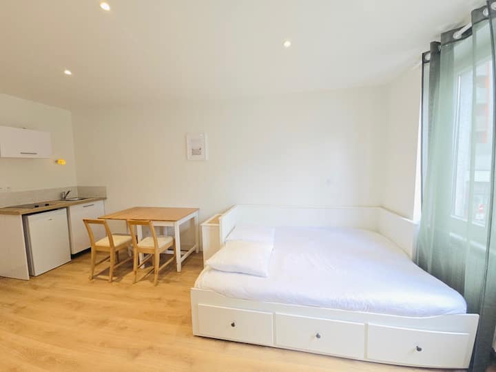 M14 Joli Studio Proche Gare - Annemasse