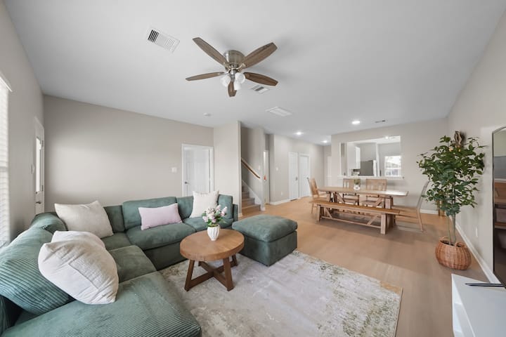 Relaxing Richmond Retreat - Brazos Bend State Park, Needville