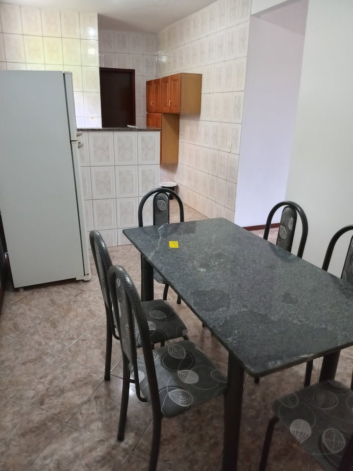 Casa Com Três Quartos, 9 Pessoas - Cabo Frio