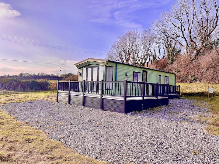 Caban Tudor - Benllech