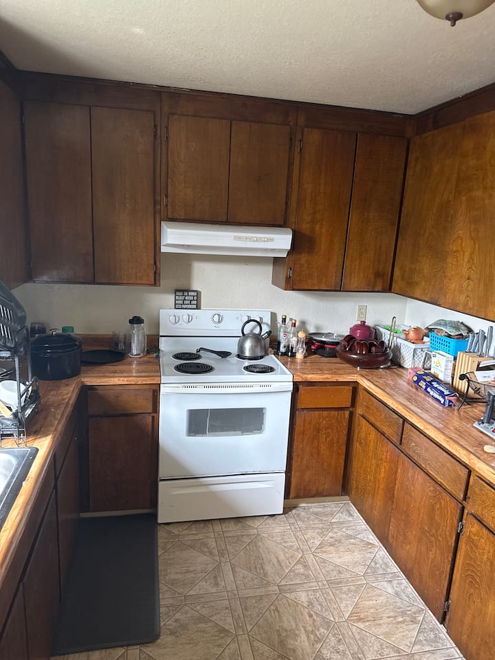 Room Available Nightly/amenities - Santa Rosa, CA