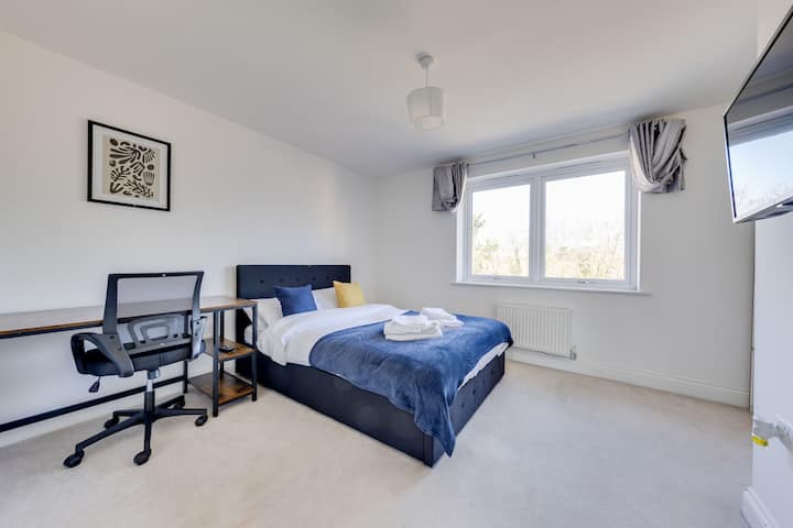 Spacious Double Bedroom In Reading Guest House - Reading