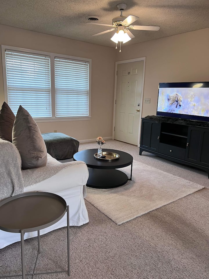 Quaint And Cozy 2 Bed, 1 Bath - Columbia, SC