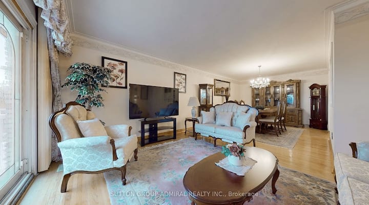 Mainfloor Bedroom 1 - Vaughan