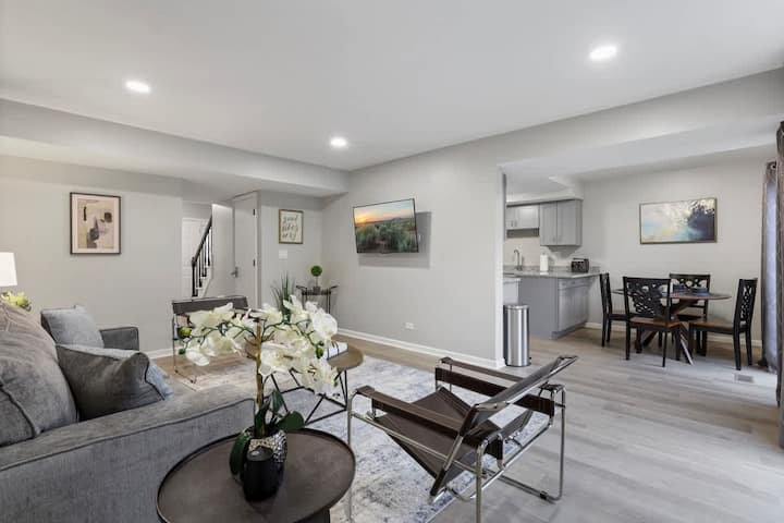 3br + Near Mall + Fast Wifi - Bolingbrook, IL