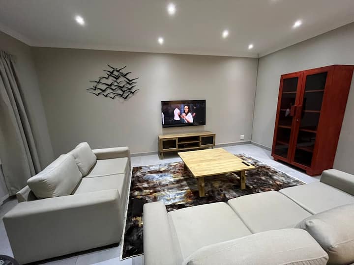 Cosmo Park 
Family Home - White River
