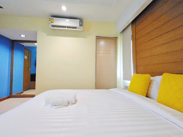 Bangkok Nana Bts/free Wifi/king Size Bed - Bangkok