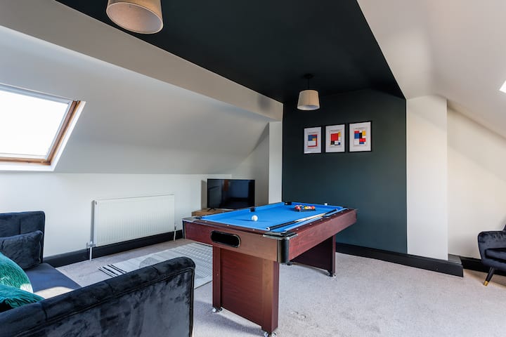 3 Bedroom Home With Games Room - Hartlepool