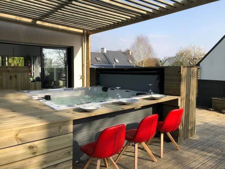 Charmante Villa Avec Piscine Intérieure/ Jacuzzi - Landerneau