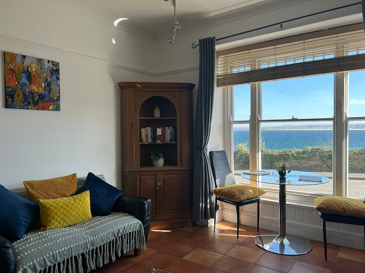 'Rocks' Sea Views With Free Parking In St Ives - St Ives