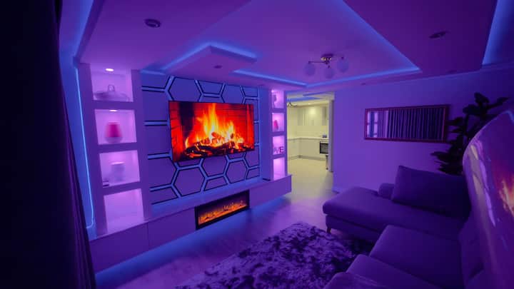 Cosy 3 Bedroom, 4 Beds Home With Private Garden. - Basildon