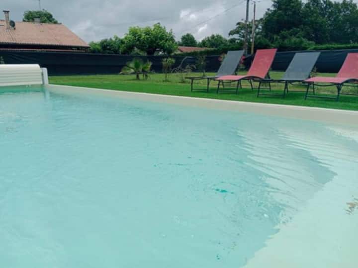 Maison De Vacances  Avec Piscine - Soustons