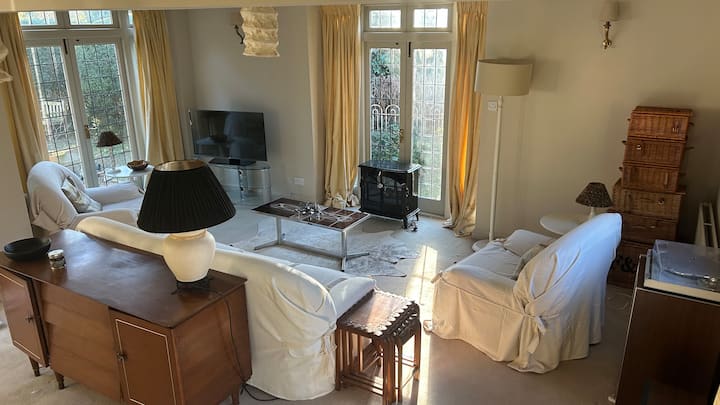 Coach House - Godalming