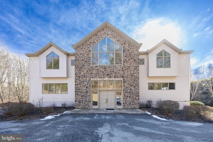 Stunning 5 Bedroom 5.1 Bath Home - Kennett Square, PA