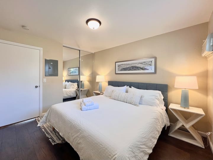 Central & Private 2b/1b Apt Near Downtown - Palo Alto, CA
