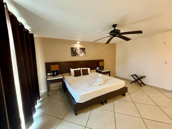 King Suite With Balcony @ Muluc Playa - Playa del Carmen