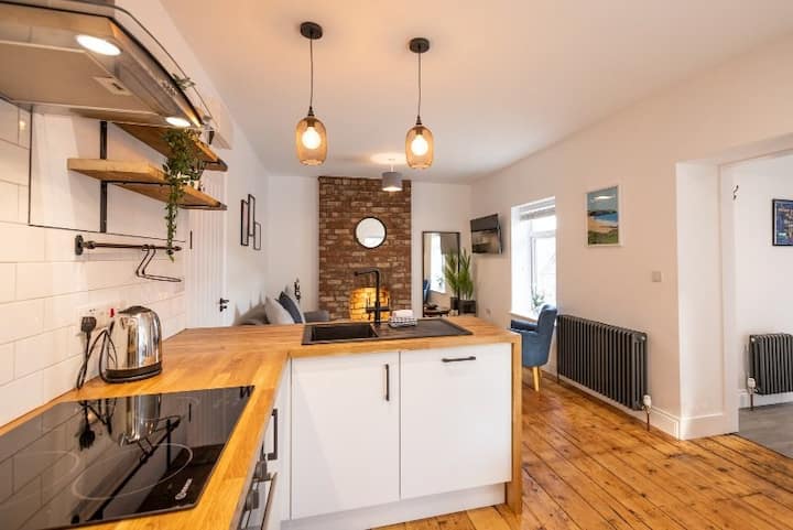 Modern Apartment In The Heart Of St. Dogmaels - Cardigan